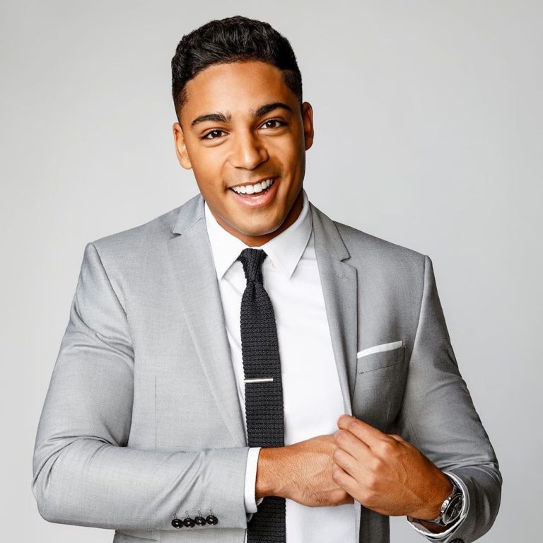 Michael Evans Behling Biography: Wife, Net Worth, Parents, Age - Net ...