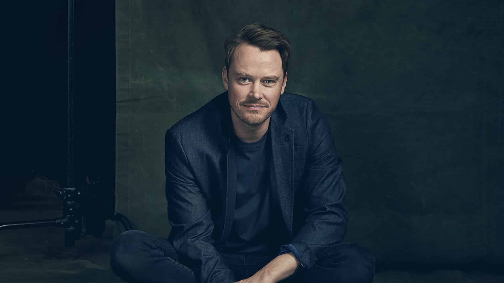 Details About Michael Dorman: Wife, Height, Accident, Net Worth - Net ...