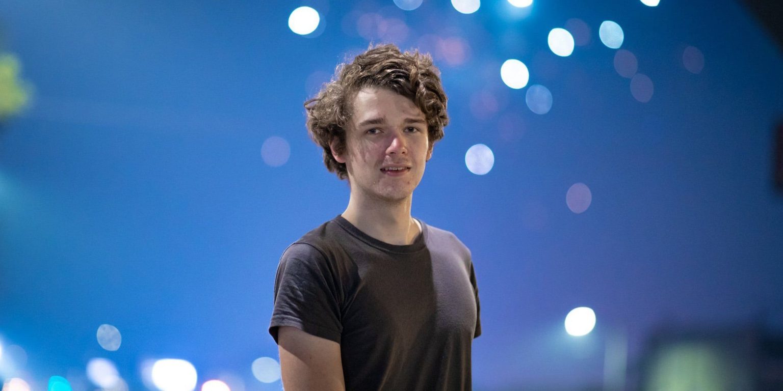 YouTuber Grian Biography: Real Name, Age, Net Worth, Girlfriend - Net ...