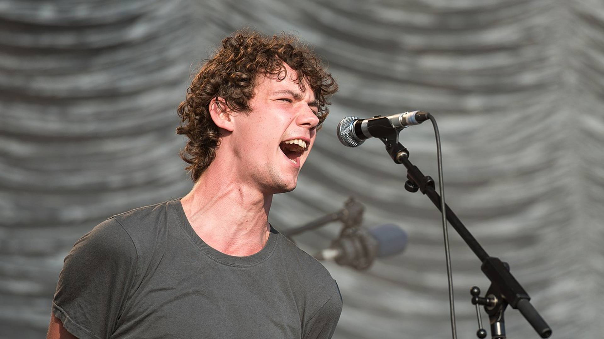 Who is Henning May? Is He Gay? His Age, Height, Career, Wiki - Net ...