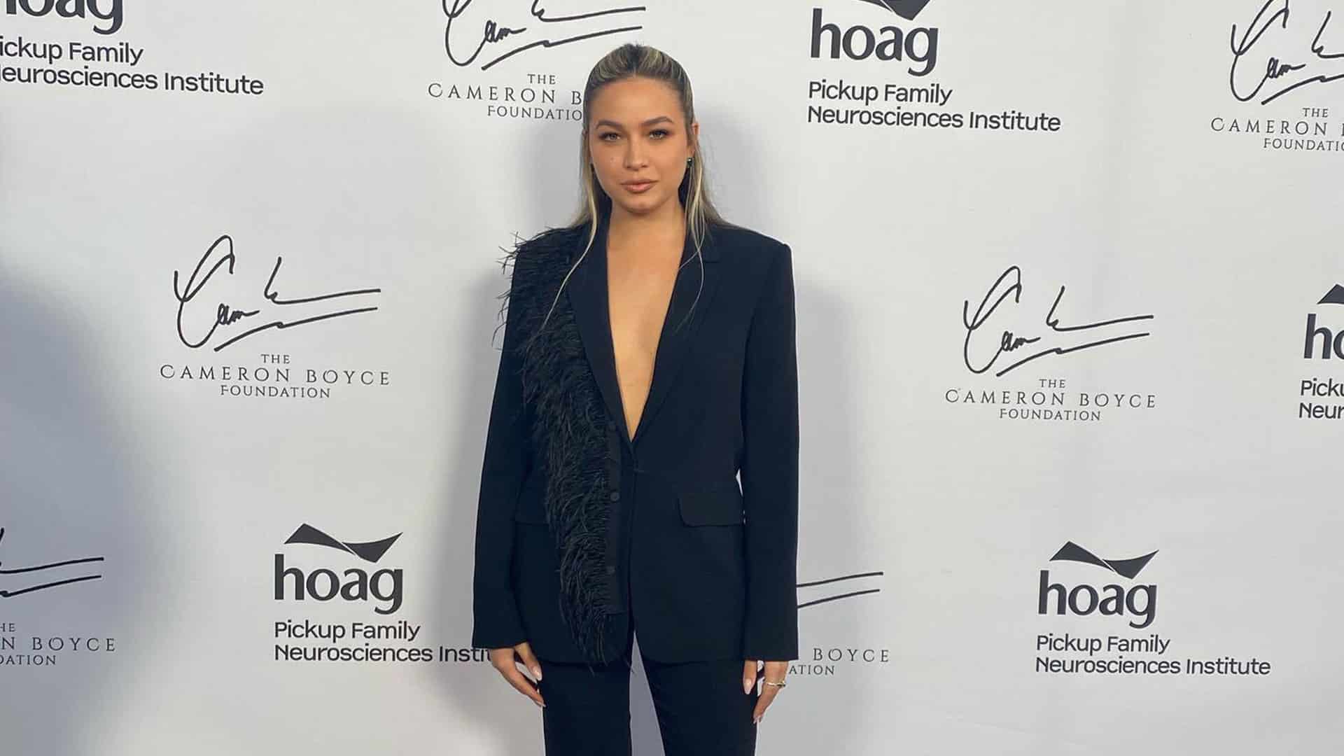 What is Paulina Char Famous for? Her Age, Height, Sister, Dating - Net ...