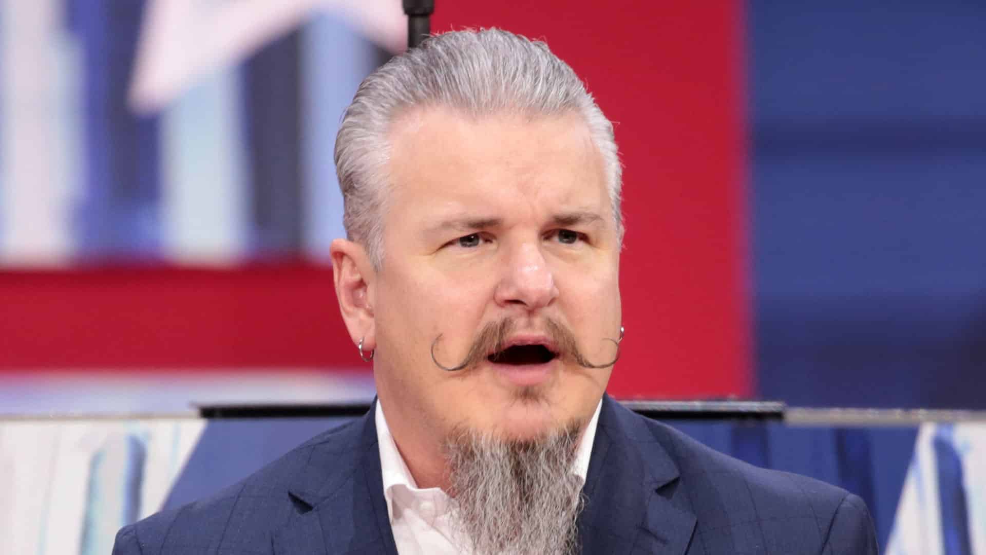 What does Chris Loesch do for a living? His Age, Height, Wife, Bio ...