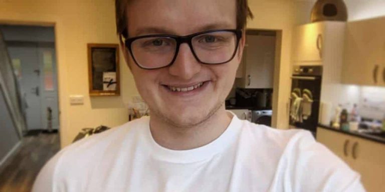 YouTuber Grian Biography: Real Name, Age, Net Worth, Girlfriend - Net ...