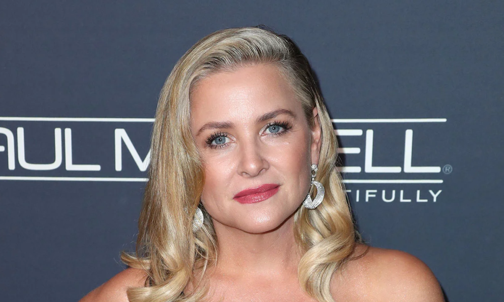 Jessica Capshaw Biography: Siblings, Children, Husband, Wealth - Net Worth Post