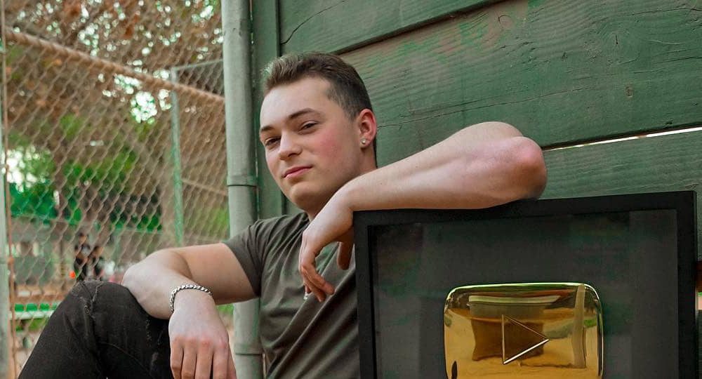 YouTuber Lance Stewart’s Wiki: Girlfriend, Net Worth, Age, Height - Net ...