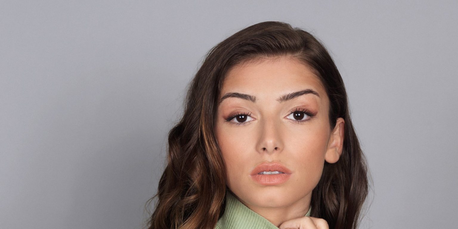 Mimi Keene's Biography: Boyfriend, Net Worth, Education, Height - Net ...