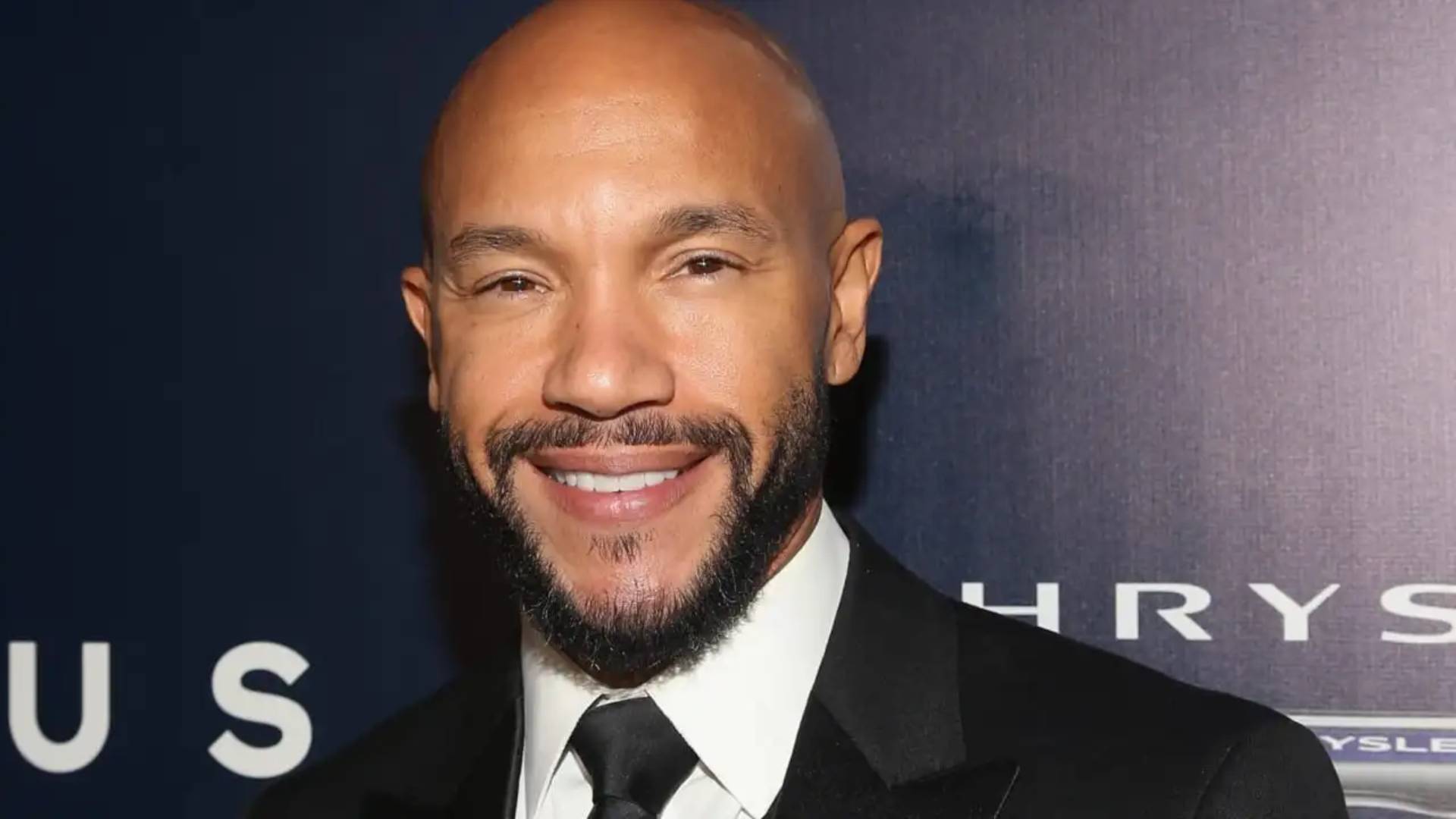 What does Stephen Bishop play in? His Age, Height, Wife, Net Worth ...