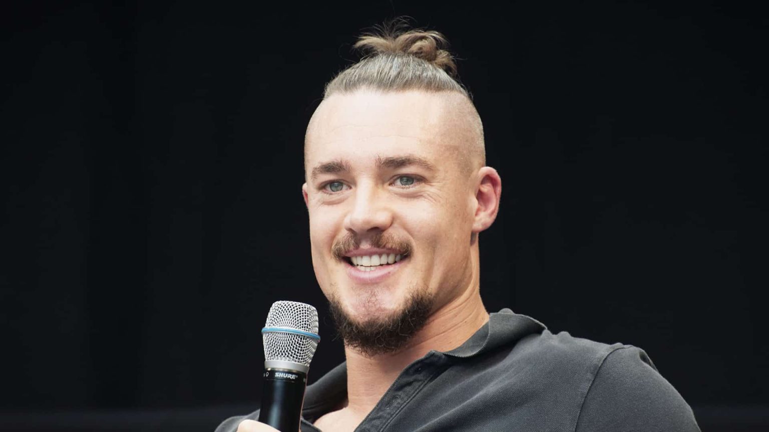 What is Alexander Dreymon doing now? Wife, Height, Net Worth - Net ...