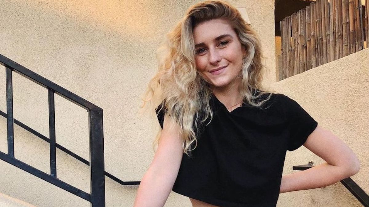 Courtney Taylor Olsen Wiki: Siblings, Age, Boyfriend, Net Worth - Net ...