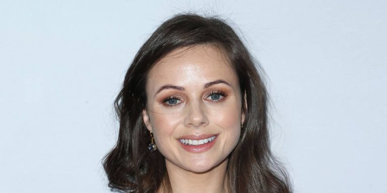 Actress Brooke Williams Net Worth, Husband, Measurements, Bio - Net ...