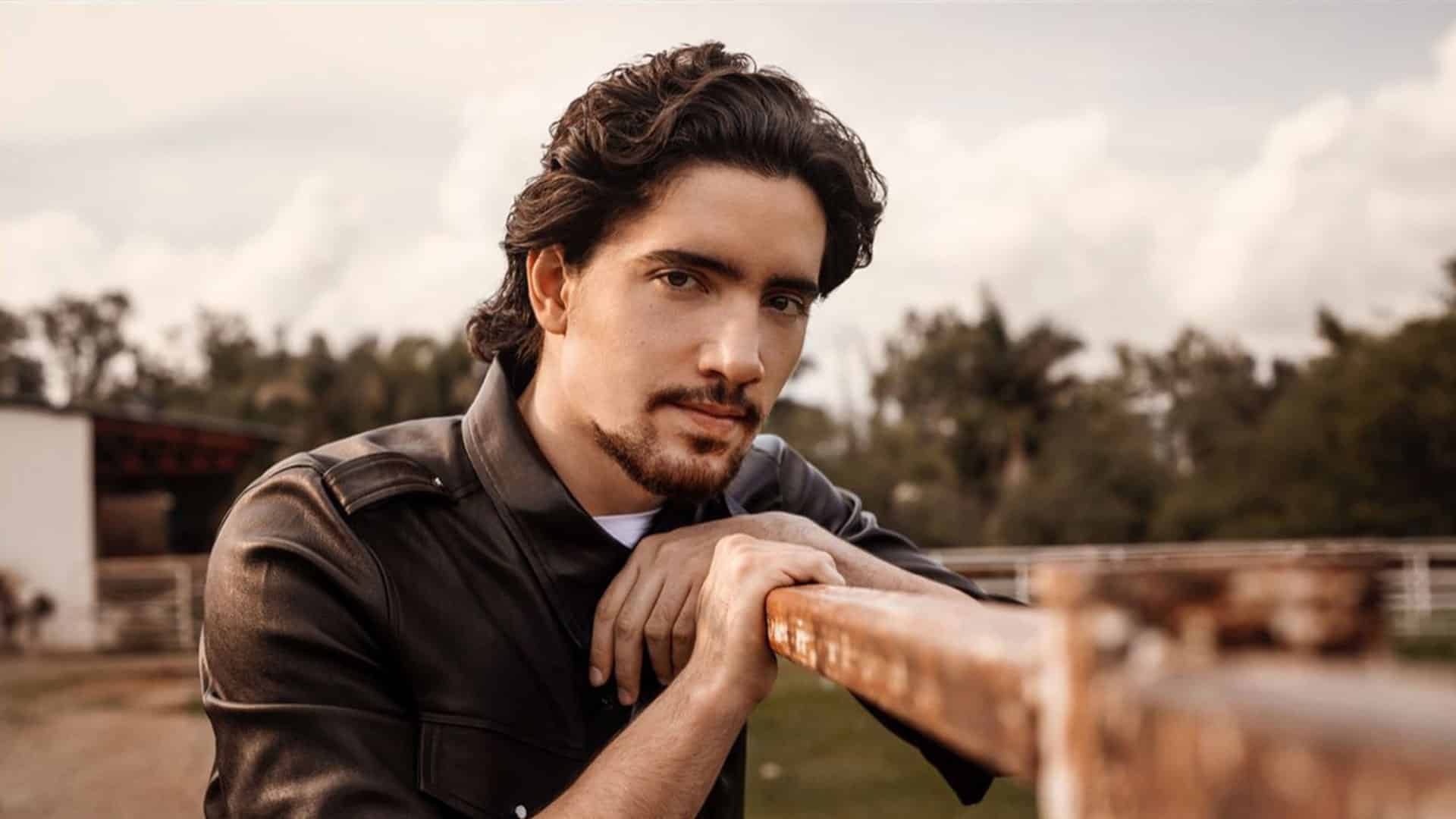 How old is Alejandro Fernández Jr? His Wife, Height, Parents - Net ...