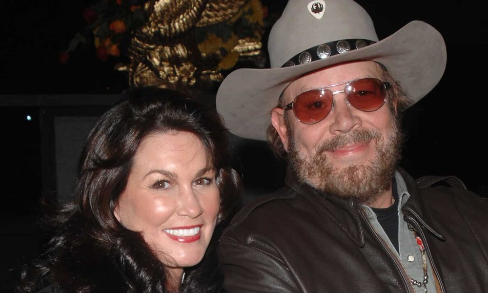 The Tragic Fate of Mary Jane Thomas: How Liposuction Surgery Led to Her ...