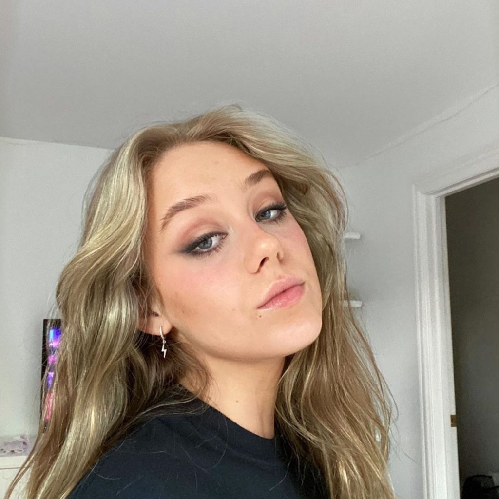 DeVore Ledridge Biography: Height, Boyfriend, Measurements - Net Worth Post