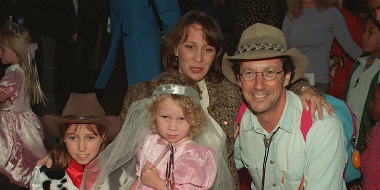 Susan Fallender Wiki: Husband, Net Worth, Children, Height, Age - Net ...