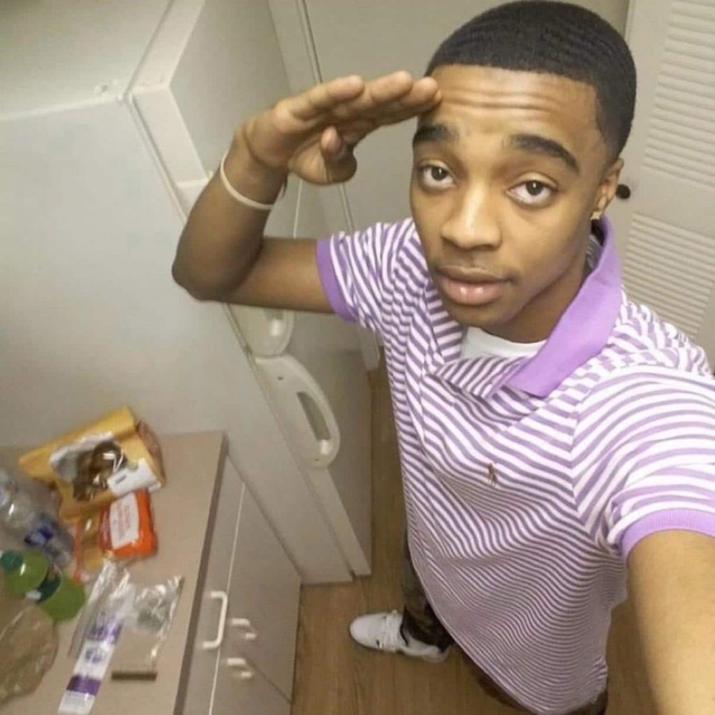 Who is FlightReacts? Age, Girlfriend, Net Worth, Real Name, Wiki - Net ...