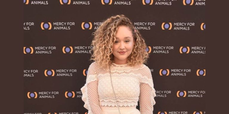 The Untold Truth About Persia White’s Daughter Mecca White - Net Worth Post