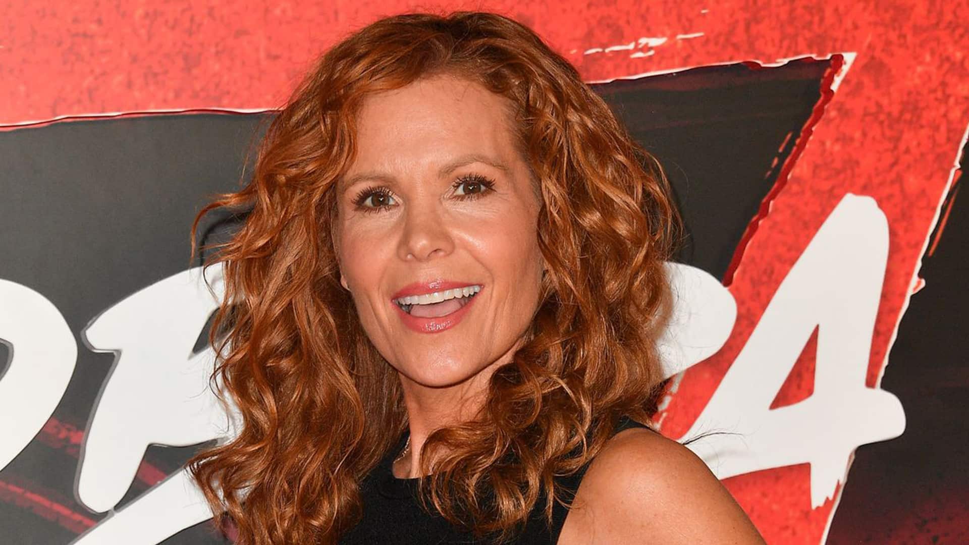 The Untold Truth About Blake Lively's Sister - Robyn Lively - Net Worth ...