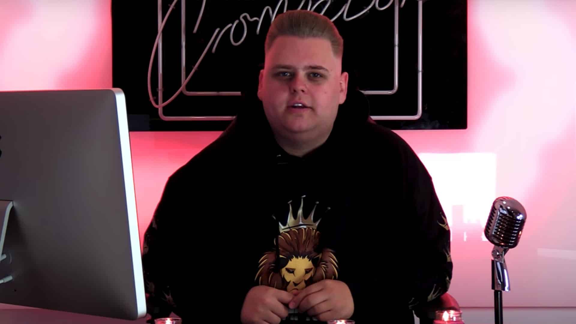 What is Nick Crompton doing now? His Age, Height, GF, Net Worth - Net ...