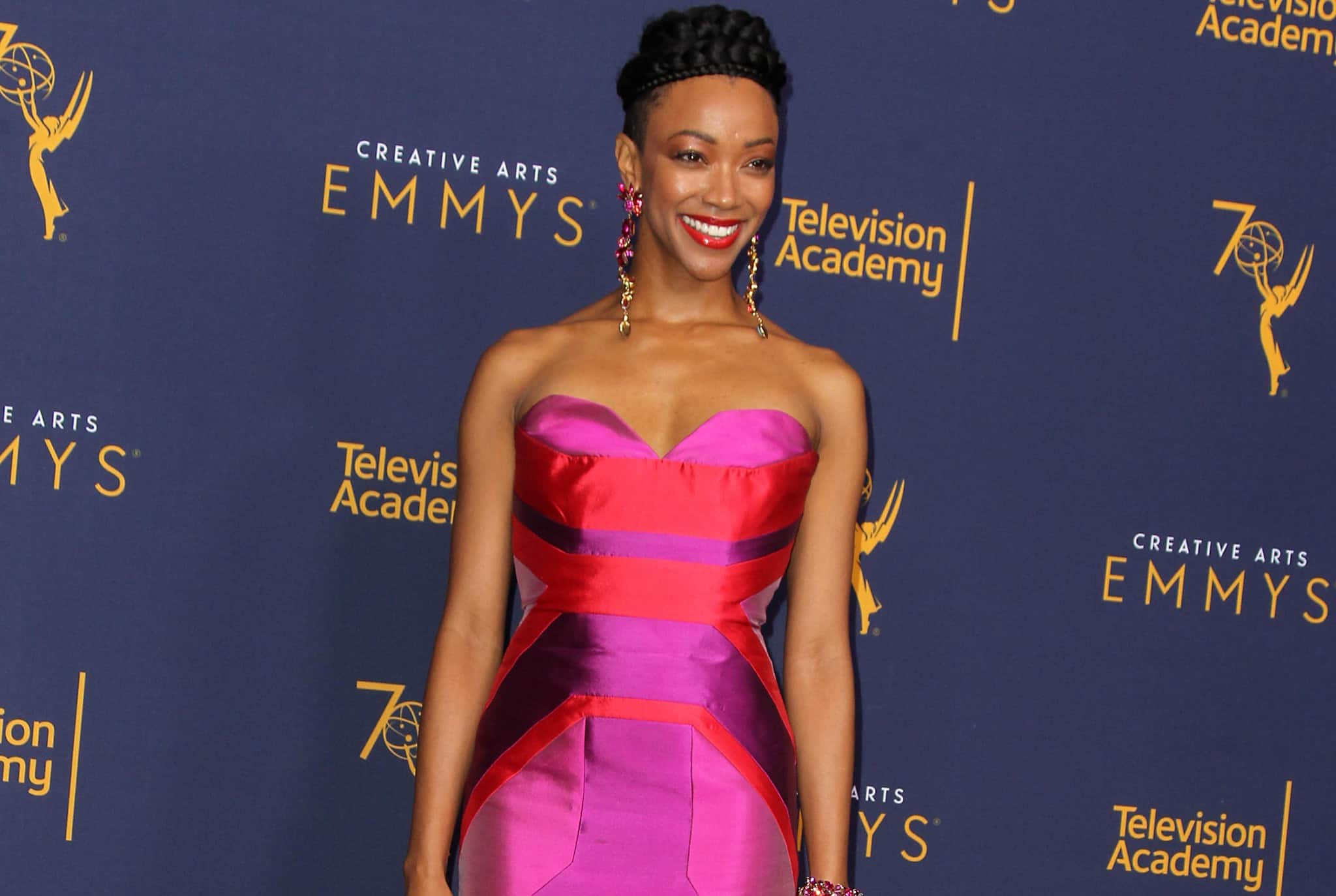 Sonequa Martin-Green Wiki: Parents, Husband, Net Worth, Kids - Net ...