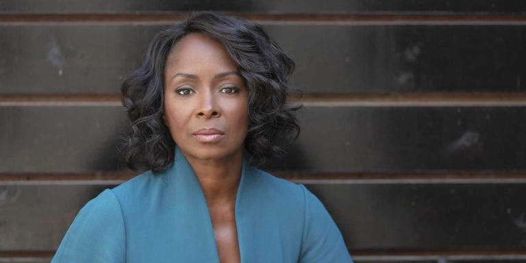 Crystal R. Fox Daughter, Net Worth, Age, Husband, Family, Wiki - Net ...