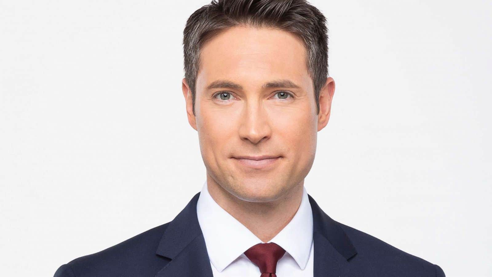 Whit Johnson (ABC) News Spouse, Salary, Height, Parents, Wiki - Net ...